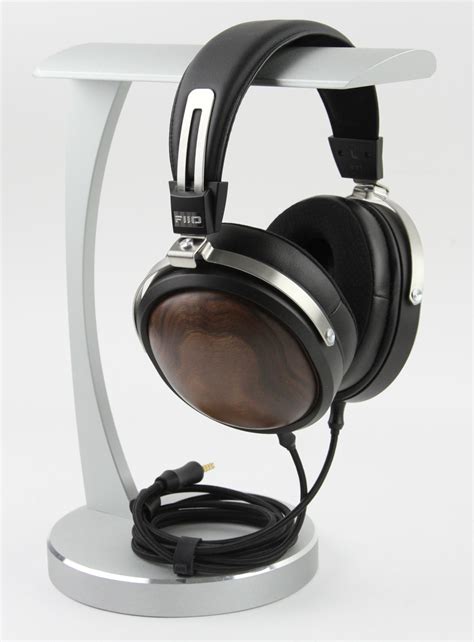 Fiio Ft1 Closed Back Headphones Review Great Value Closer