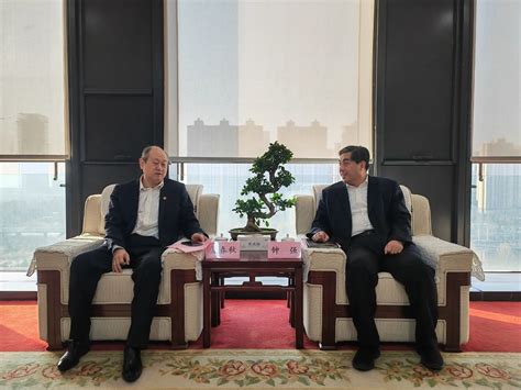 济宁市太白湖新区管理委员会 图片新闻 工商银行济宁分行党委书记、行长夏春秋一行来我区洽谈合作
