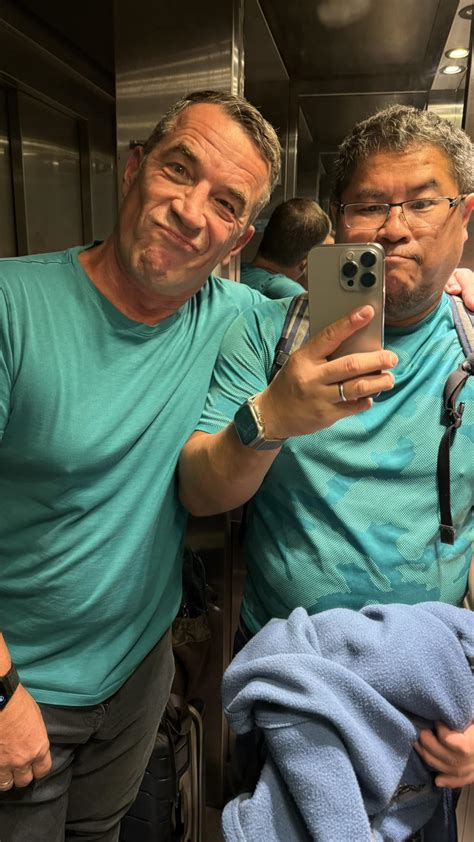 Travel Twinsie