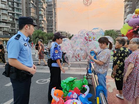 网红桥激发消费新活力 绵阳“夜警务”护航夜间“烟火气”江油市民巡逻