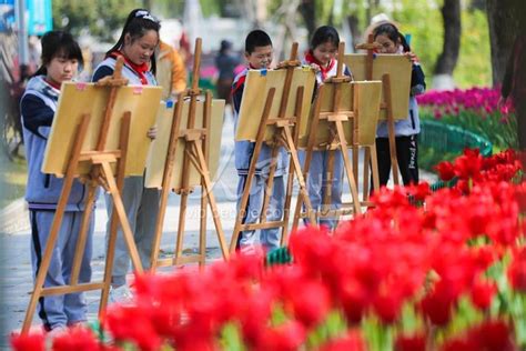 浙江德清：户外写生 描绘春色 人民图片网