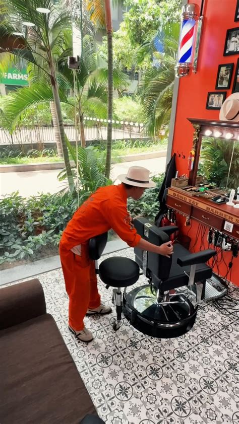 This Barbershop Gadget Is Chairception 🪑🤯 Unilad Tech Facebook
