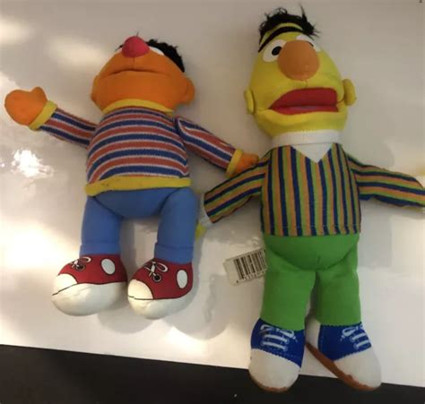 Set Of 2 Bert And Ernie Sesame Street Plush Dolls 9 Pair 19 75