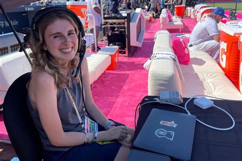 Inside Sarah Langs Inspiring Als Fight — Which Hasnt Slowed Her