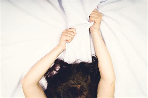 Une Bibliothèque Des Orgasmes Pour Mieux Connaître Le Sien