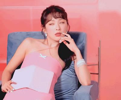 SEULGI Red Velvet SEASON S GREETINGS BEHIND Tumbex
