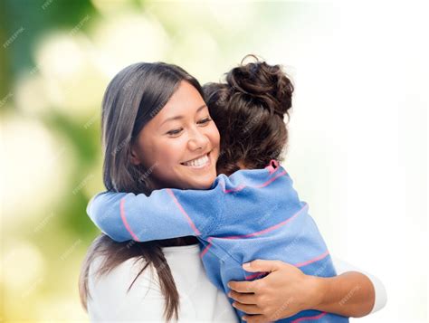 Concepto De Familia Niños Amor Y Gente Feliz Feliz Madre E Hija