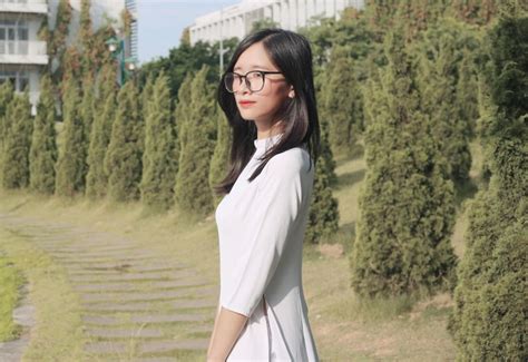 Nữ Sinh Cấp 2 Bất Ngờ Nổi Tiếng Khi Xuất Hiện Trên Sóng Truyền Hình