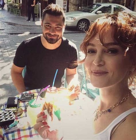 Şarkıcı Gülden Yakışıklı Aşkıyla çok Mutlu