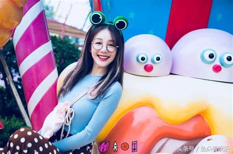 火箭少女大長腿如行走的畫報，楊超越顏值吸睛，賴美雲甜美可愛 每日頭條