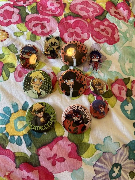 Miraculous Ladybug Pinskeychains Lot Gem