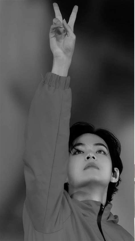Bts Community Post 이 사진이 너무 좋아서 공유하려고 생각했습니다어떻게 생각하나요좋지 않니 ️💜