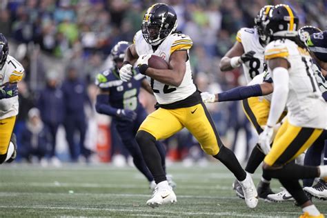 Steelers Keep Playoff Hopes Alive Into Week 18 With 30 23 Win Over Seahawks