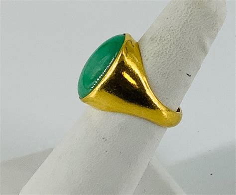 Lot 22kt Yellow Gold Jade Ring