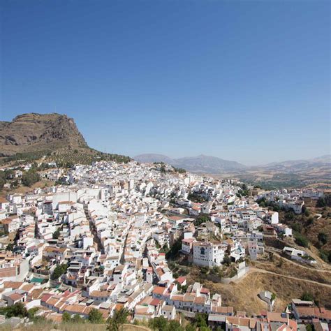 Descubre Alora Áloratur