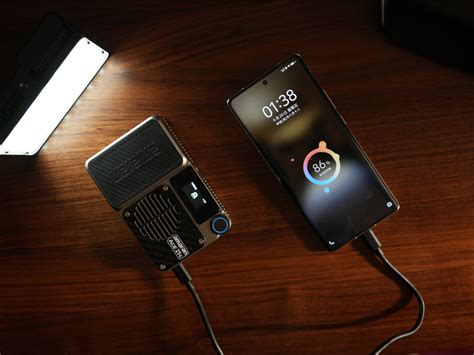 Amaran Ace 25c 視訊燈 25w Rgb 可攜式燈 適用於攝影在相機上的視訊燈 Cri Tlci 95 Cct 2 300k 10 000k 可充電可調光