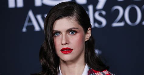 Crazed Man With A Gun Screams For Alexandra Daddario Outside Her La Home
