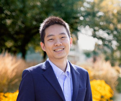 Profil Christopher Leon