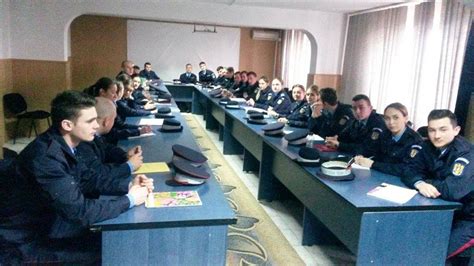 Elevi de la Școala Militară de Subofiţeri Jandarmi Fălticeni în stagiu