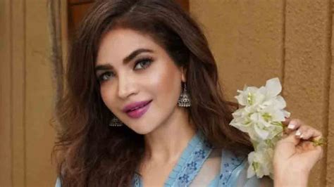 Pakistani Actress పాక్‌ నటి అనుమానాస్పద మృతి ఫ్లాట్‌లో శవమై తేలి Namasthe Telangana