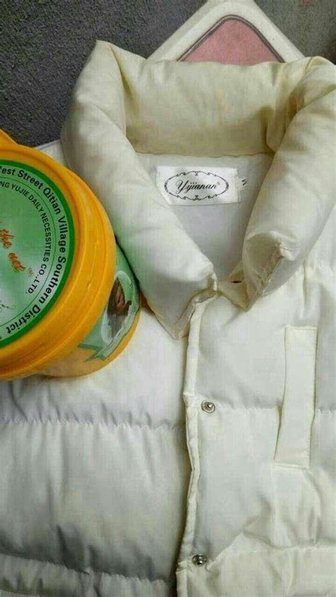 去年的羽絨服拿出來發黃有霉味 老保姆教你一招 蓬鬆又白淨 每日頭條