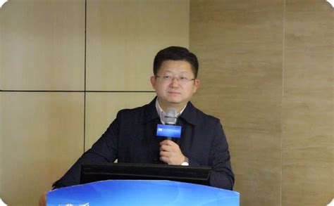 李威教授威威葳大山谷图库