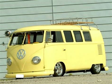 Épinglé Par Venea X Sur Vw Surf Bus Mellow Yellow