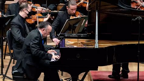 Pianist Jon Kimura Parker Explains What Makes Rachmaninoffs Paganini Tick