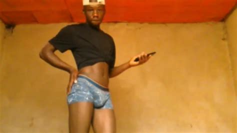Verse Ebony Stripping Naked For You