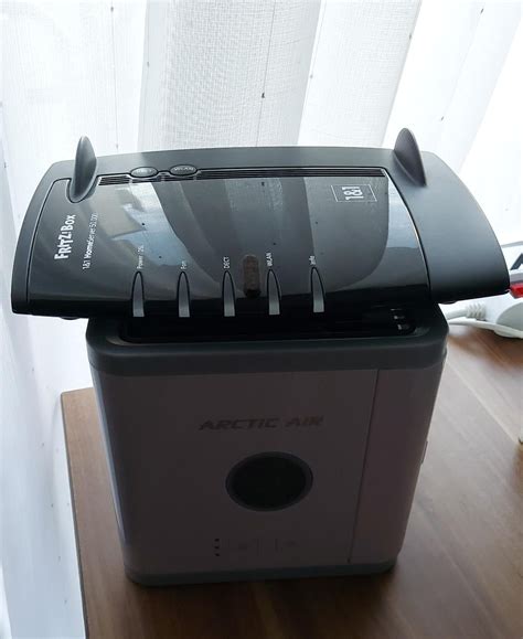 Thicc White Room Cooler Stops Big Black Router From Fainting During