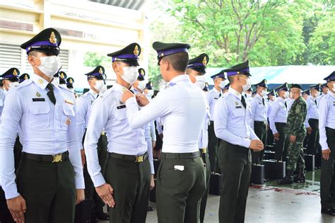 [ภาพเซ็ต 2 4] นักเรียนช่างฝีมือทหาร ภาคปกติ รุ่นที่ 61 และ ภาคสมทบ รุ่นที่ 30 เข้าร่วมพิธีสวม