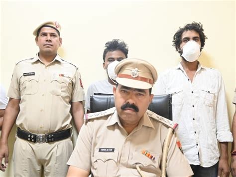 Palwal Police Arrested Five Criminals Recovered Pistol Tablet