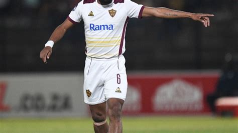 Watch Kaizer Chiefs Target Sibongiseni Mthethwa Coy On Future As ‘big