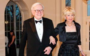 Who Is Warren Buffetts Wife Astrid Menks Untold Facts About Her