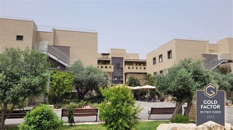 בתי אבות בגדרה גולד פקטור