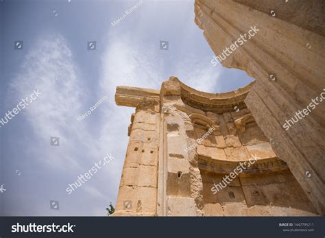 103 Temple Of Jupiter And Venus 图片、库存照片和矢量图 Shutterstock