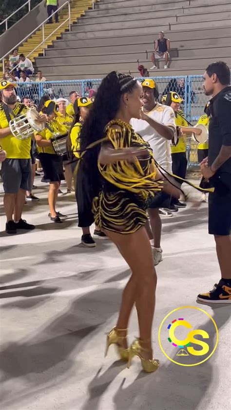 Raphaela Gomes Raphaelagomes • Instagram Photos And Videos