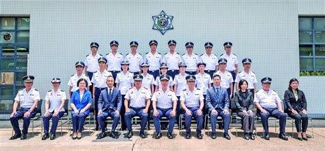海關十七人晉升關務督察