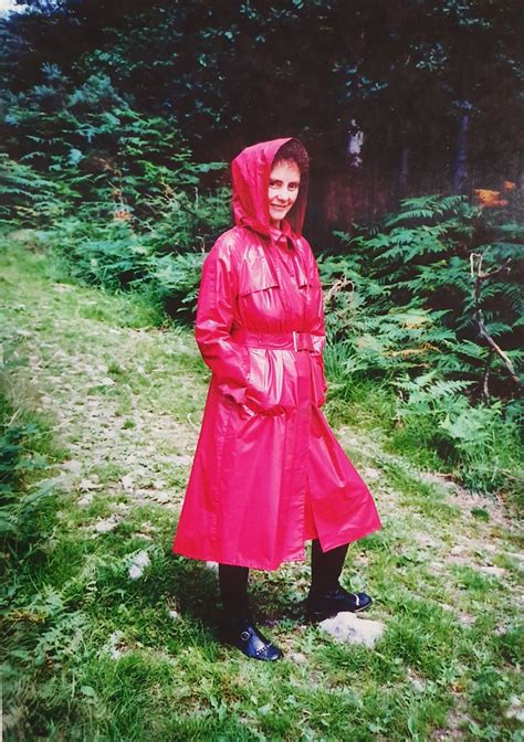 Rubber Raincoats Hooded Cloak Red Leather Jacket Hoods Mac Hijab