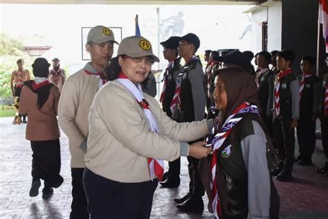 Pj Wali Kota Kedir Melepas Kontingen Kwarcab Pramuka Dalam Ajang Raimuna Daerah Jawa Timur XIV