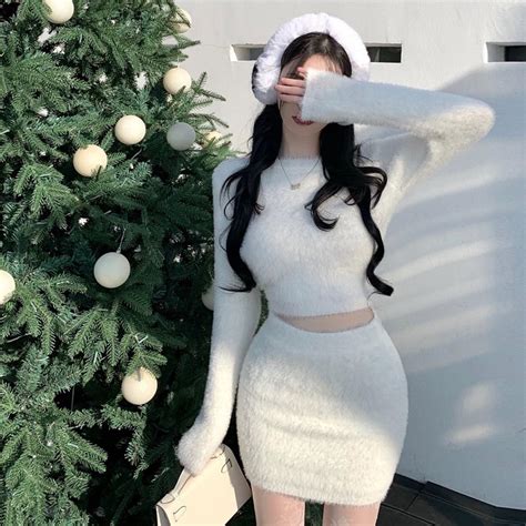 SẴn Set áo Croptop Lông Dài Taychân Váy ôm Body Gợi Cảm Phong Cách