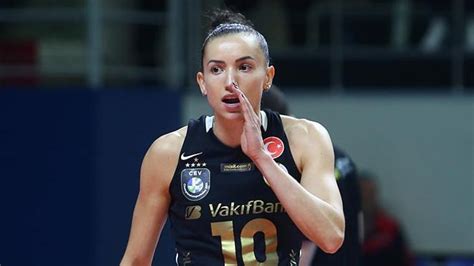 İşte dünyanın en zengin 20 kadın voleybolcusu Zehra Güneş ve Ebrar