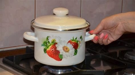 Эмалированные кастрюли у меня теперь сияют белизной. Даже мыть не ...