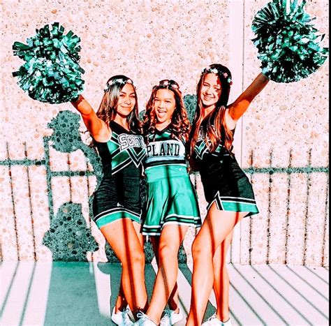 Edit By Haileyhoneyx Cheer Picture Poses Cheerleading Outfits Cute