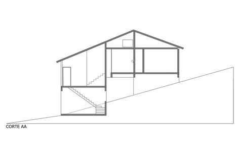 CASA DE 120m² NO TERRENO EM ACLIVE DE 10x25m Home projects Floor