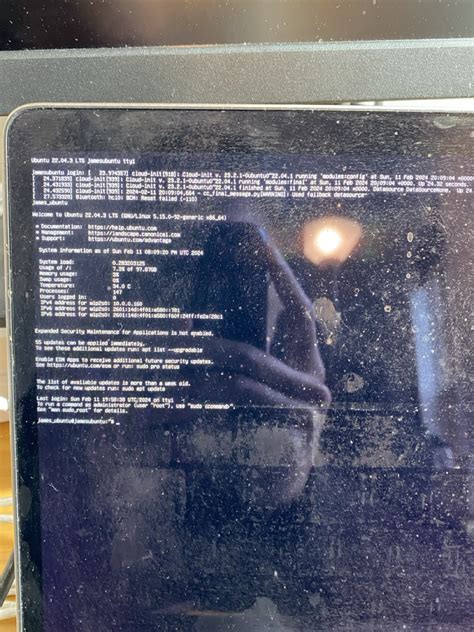 system installation - Why does my Ubuntu look like a terminal and not like the nice-looking UI ...
