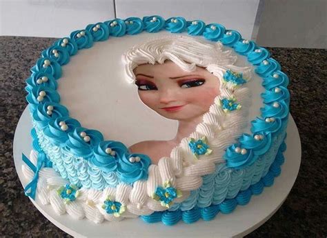This Is So Pretty Pasteles De Elsa Tortas De Frozen Y Fiestas Infantiles De Frozen