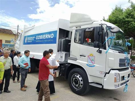 Alcalde de Morales entrega un camión compactador de basura adquirido con recursos propios