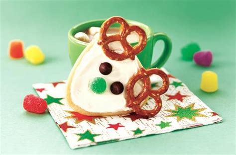 Foodista 10 Christmas Cakes Cookies And Other Holiday Desserts