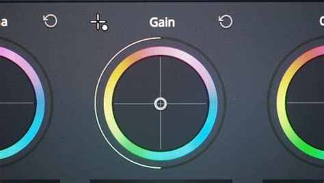 모니터의 컬러 그레이딩 그래프 또는 Rgb 색 보정 표시기 프리미엄 사진